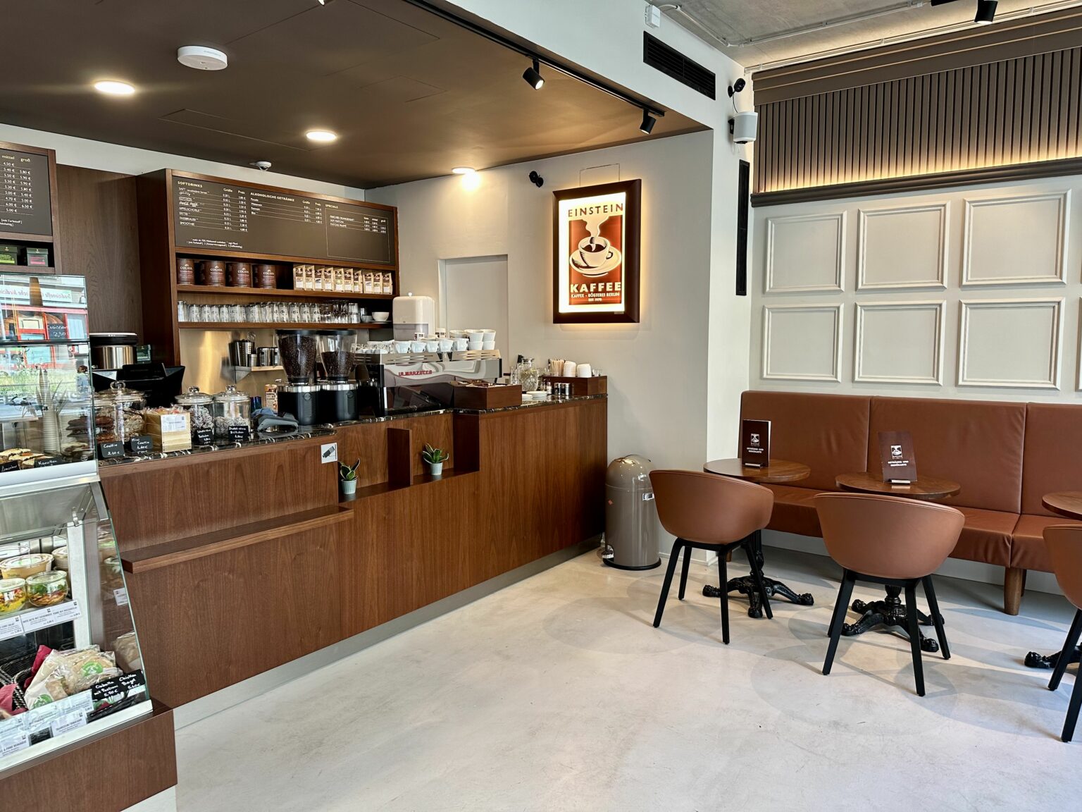 Café am Kantstraße - EINSTEIN KAFFEE
